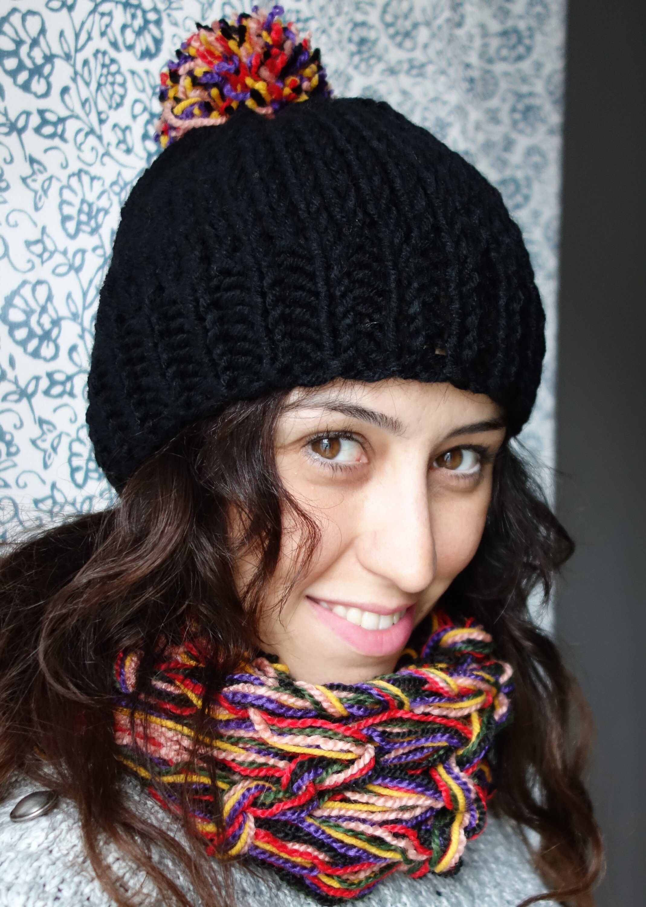 Women's Hat Scarf Set, Rainbow Pom Pom Beanie Winter Hat, Infinity ...