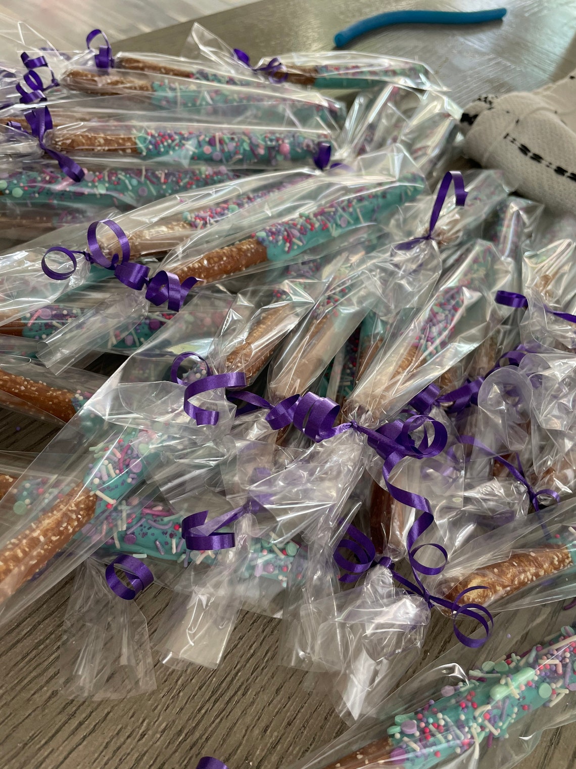 12 Mermaid Themed Chocolate Covered Pretzel Rods - Etsy