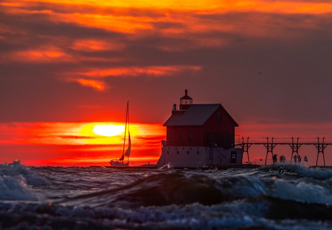 Sunsets, Waves and Sailboat / Grand Haven / Grand Haven Lighthouse ...