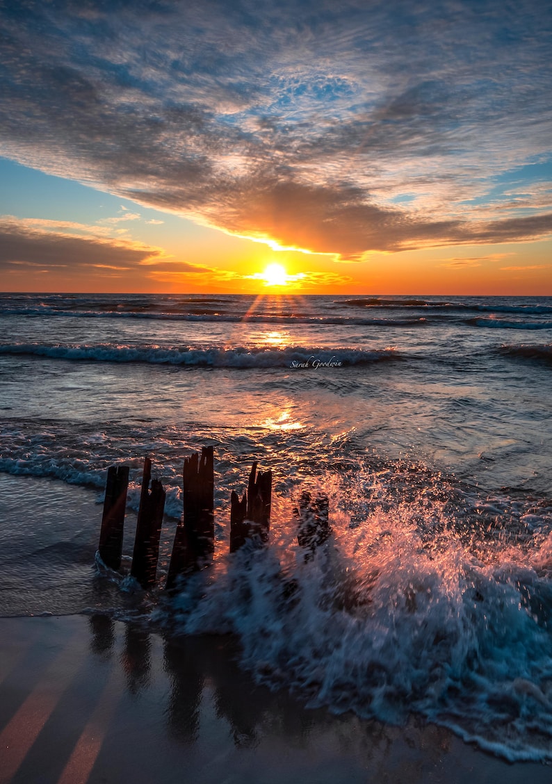 Shadows, Light and Freshwater Splash / Little Sable Lighthouse / Sunset ...
