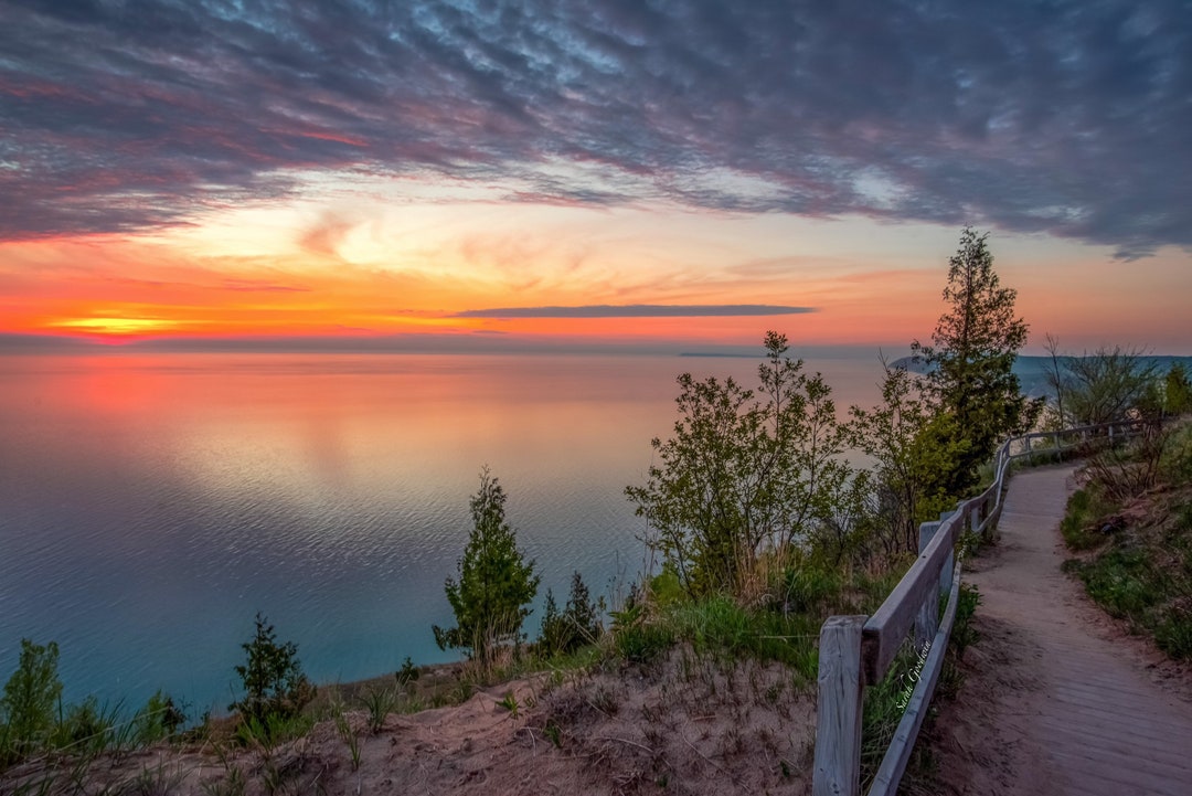Empire Bluffs Sunset / Sleeping Bear Dunes / Michigan Photography / M22 ...
