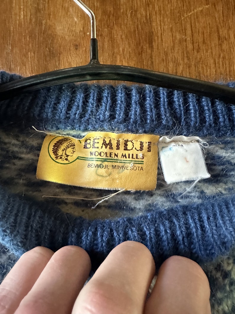 Vintage Bemidji Woolen Mills Rose Intarsia Wool Knit Sweater Size XS ...