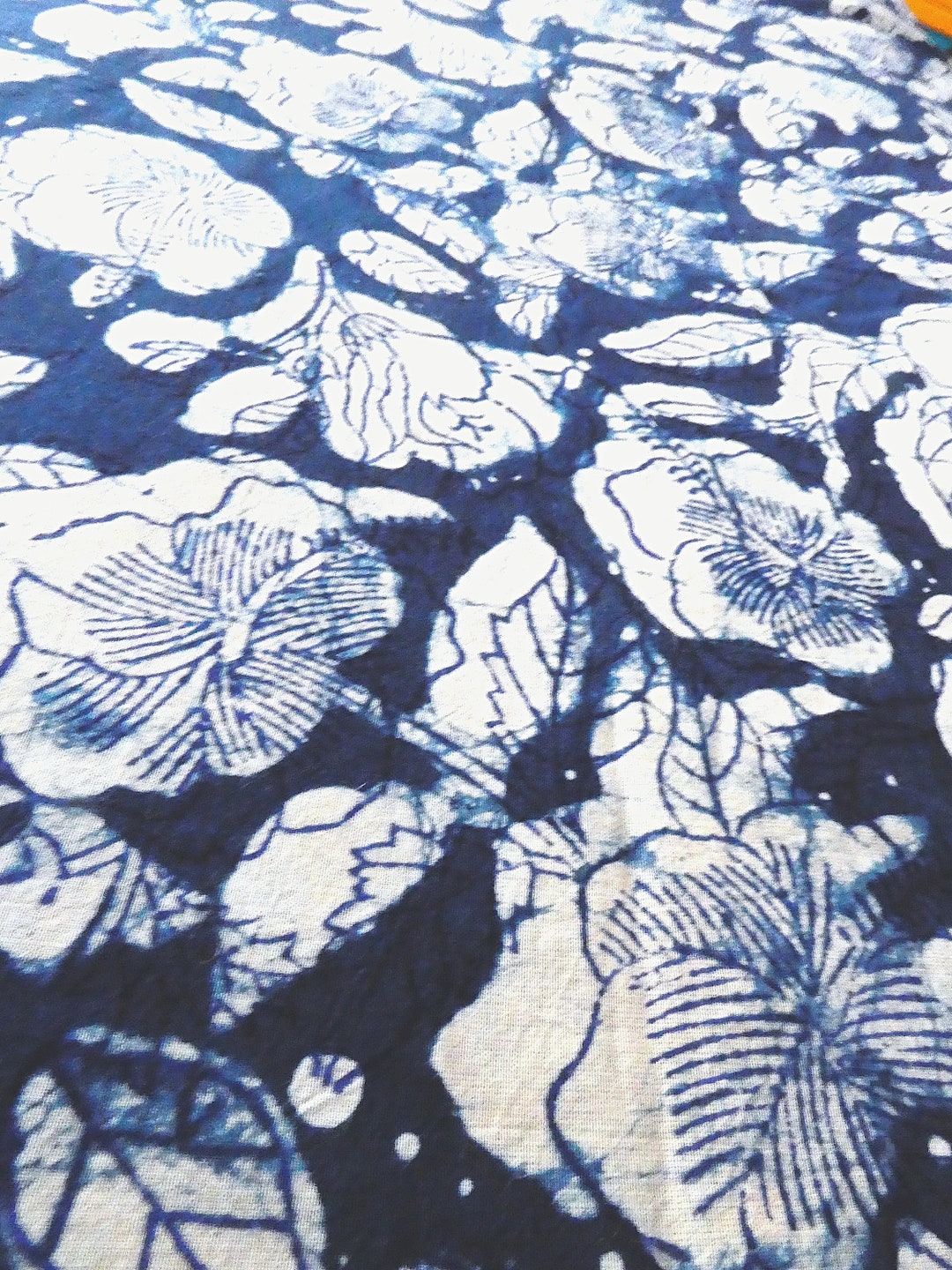 Fabric With White Hibiscus Blossoms on Dark Indigo Blue Block - Etsy