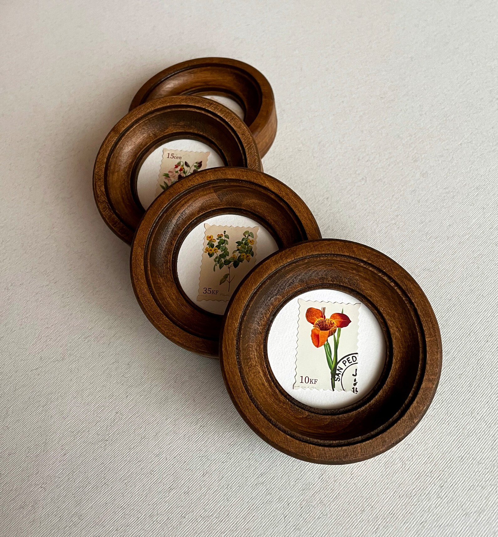 Small Picture Frame 2x2 Inches Round Wall Frame Round Photo Frame ...