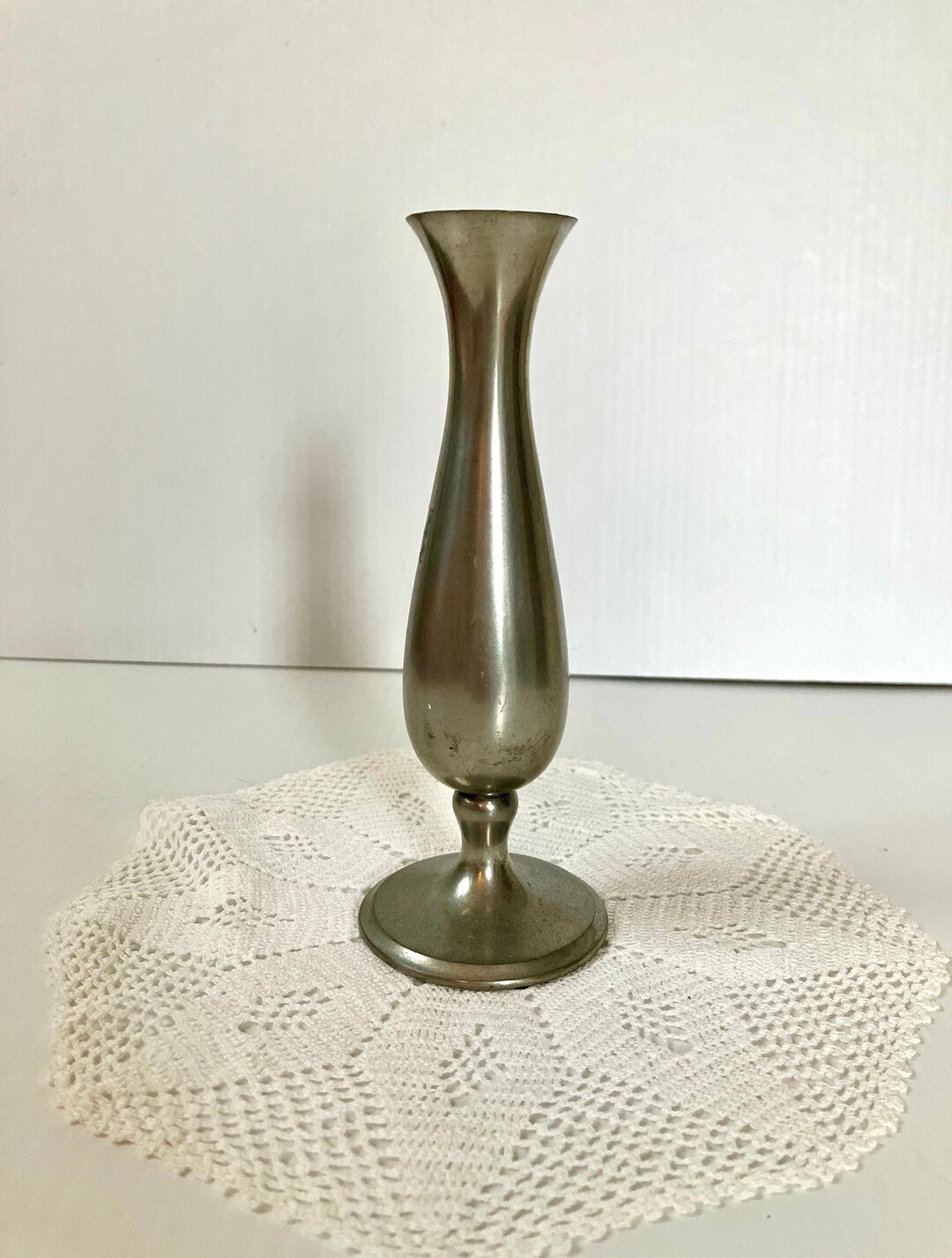 Vintage Pewter Bud Vase Lunt Silversmiths English Pewter Made in ...