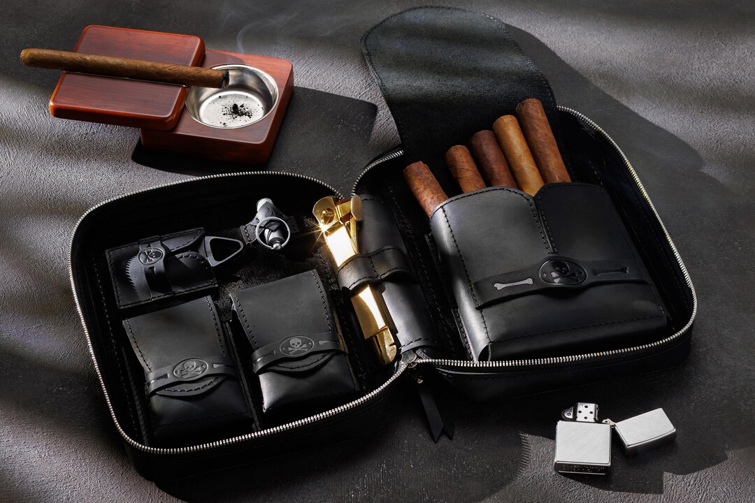 Personalized Leather Cigar Case Travel With Pockets for Lighter | Cigar ...