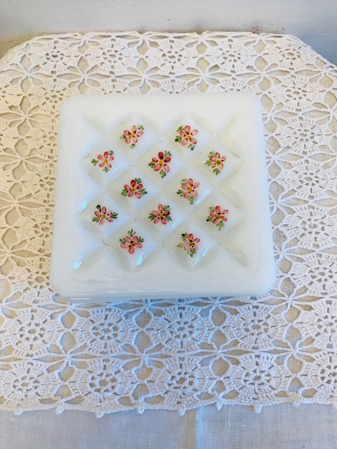 Milk Glass Box Hand Painted With Lid - Etsy