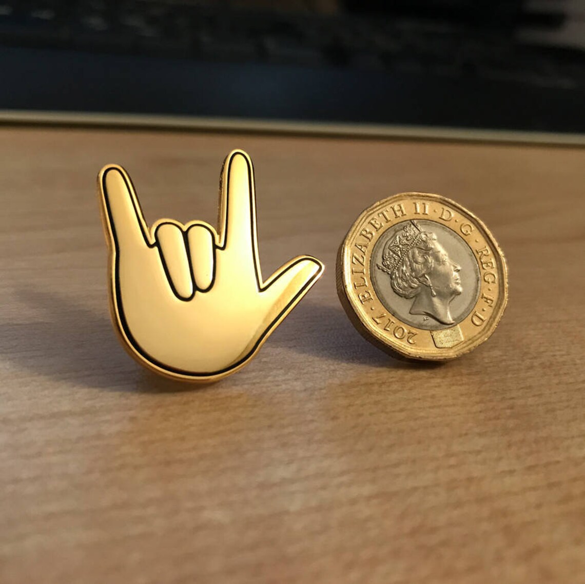 I Love You Sign Language Pin Badge Gift ASL BSL AUSLAN - Etsy