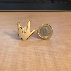 I Love You Sign Language Pin Badge Gift ASL, BSL, AUSLAN Universal - Etsy