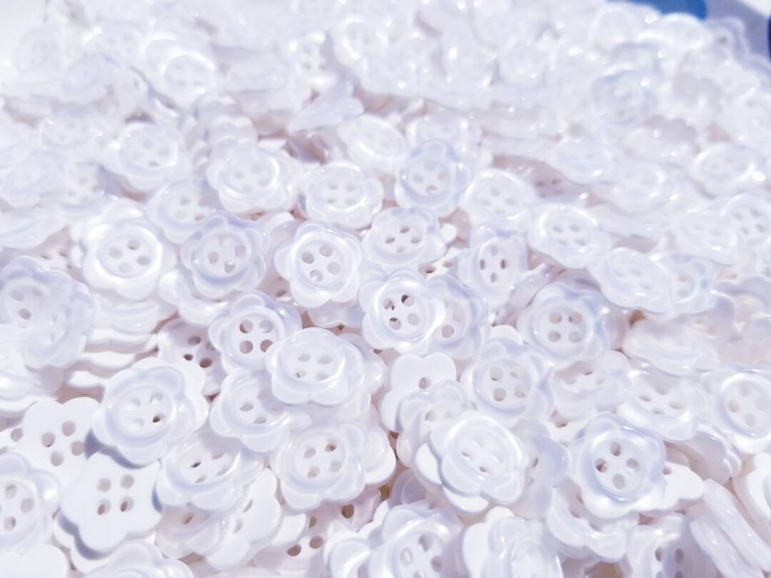 50 Iridescent White Flower Buttons, 12mm Sewing Embellishments - Etsy