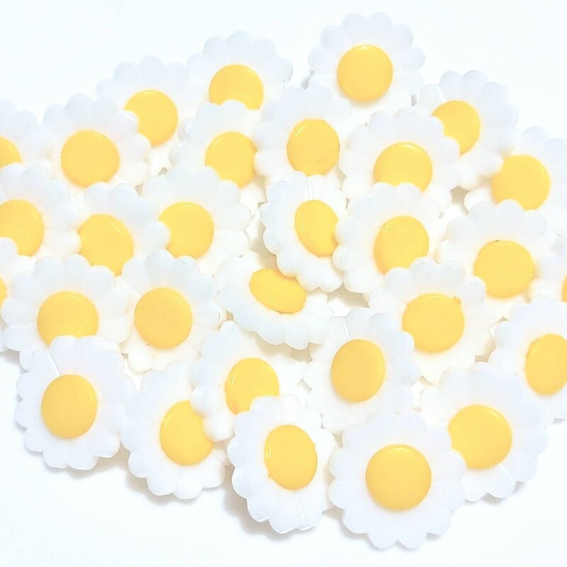 Daisy and Button - Etsy