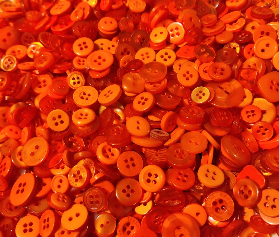 100 Small Orange Buttons, Sizes Range From About 1/4 Inch to 5/8 Inch, Shades of Orange, Bulk ...