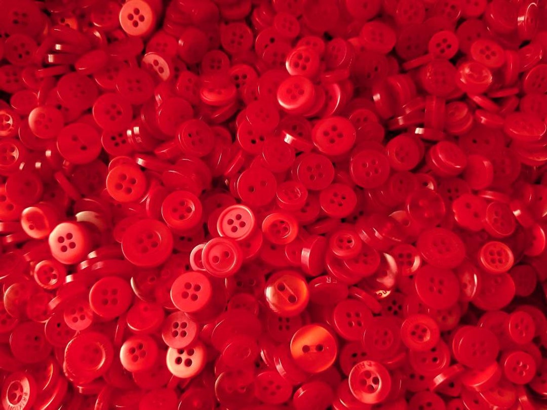 200 Small Red Buttons, Sizes 1/4 to 5/8, Assorted Styles, Red Bulk ...