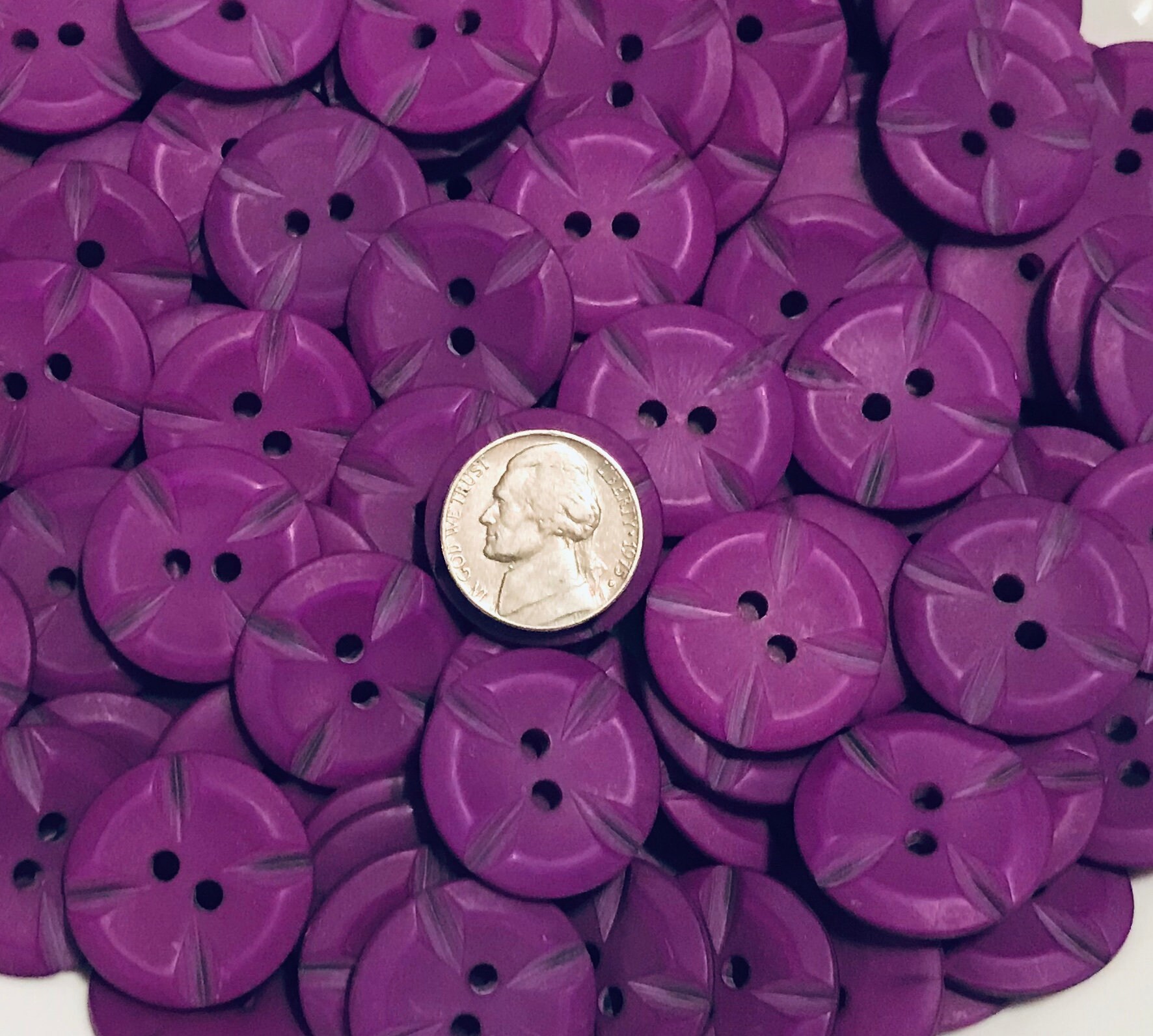 Scrapbooking Paper, Party & Kids 1 inch 2 holes 25mm round buttons ...