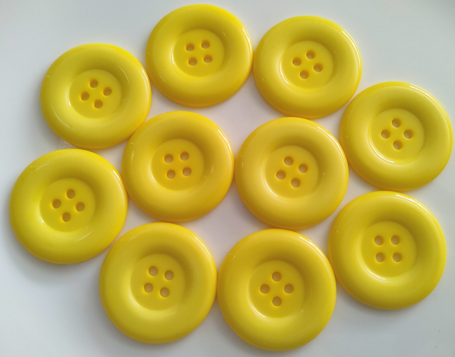 10 Extra Large Yellow Buttons, Buttons With 4 Holes, Flat Back, Shiny ...