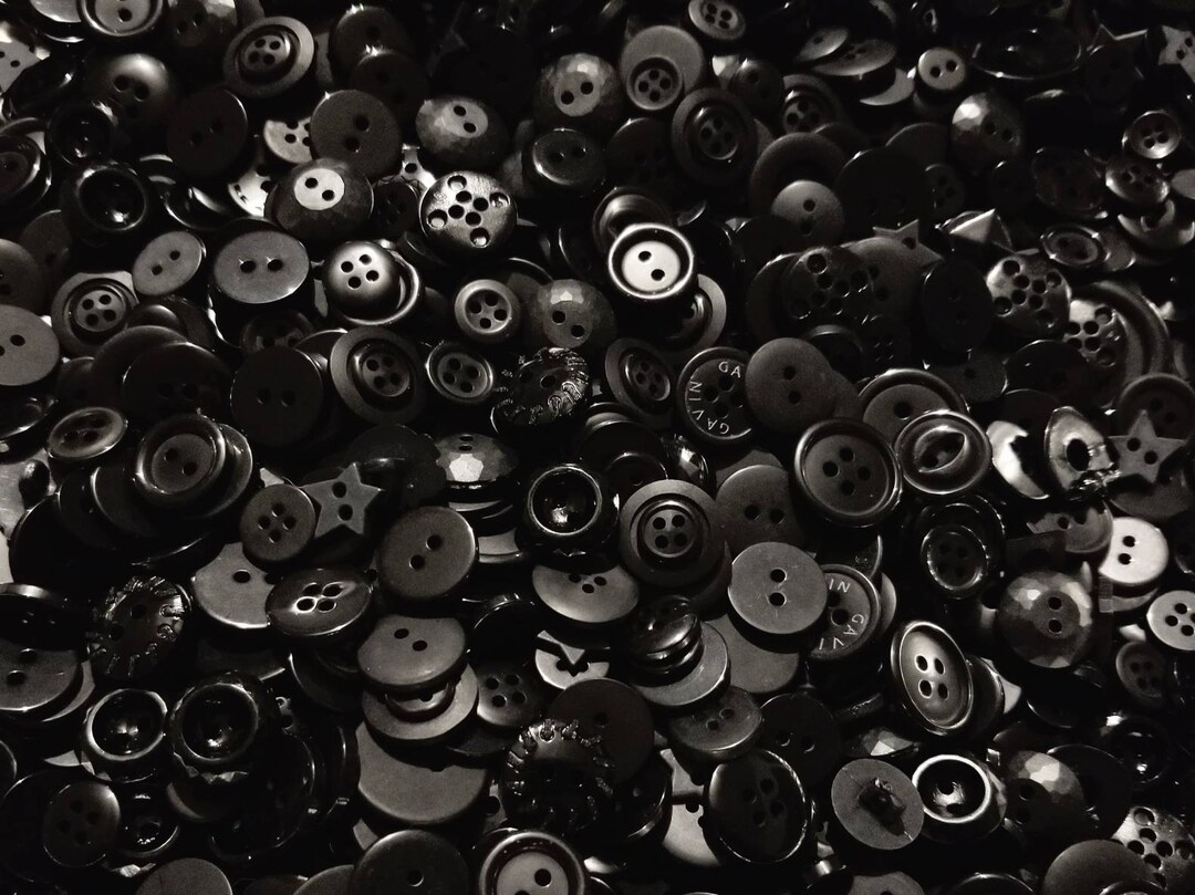 200 Small Black Buttons, Sizes 1/4" to 5/8", Bulk Small Buttons ...