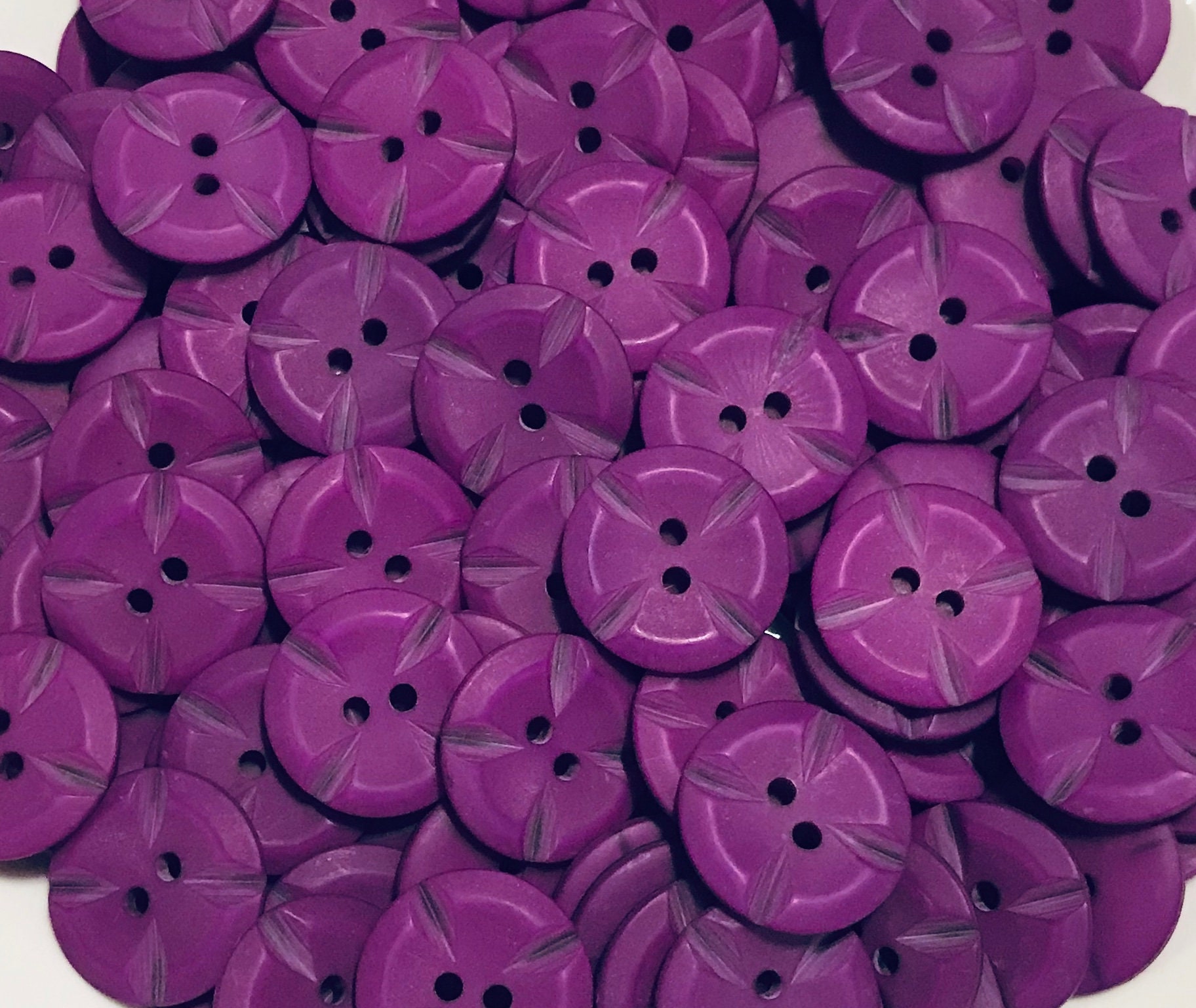 Scrapbooking Paper, Party & Kids 1 inch 2 holes 25mm round buttons ...