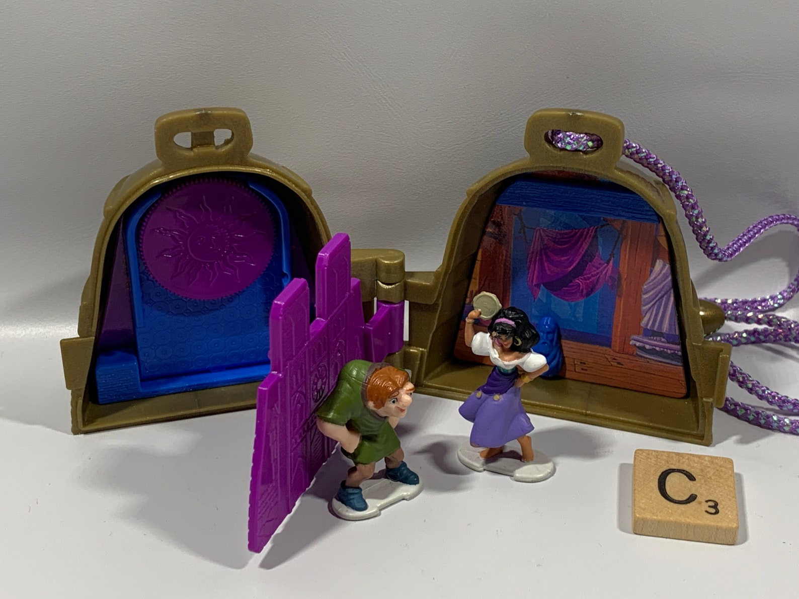 Vintage Disney Once Upon a Time Locket snow White, Pocahontas ...