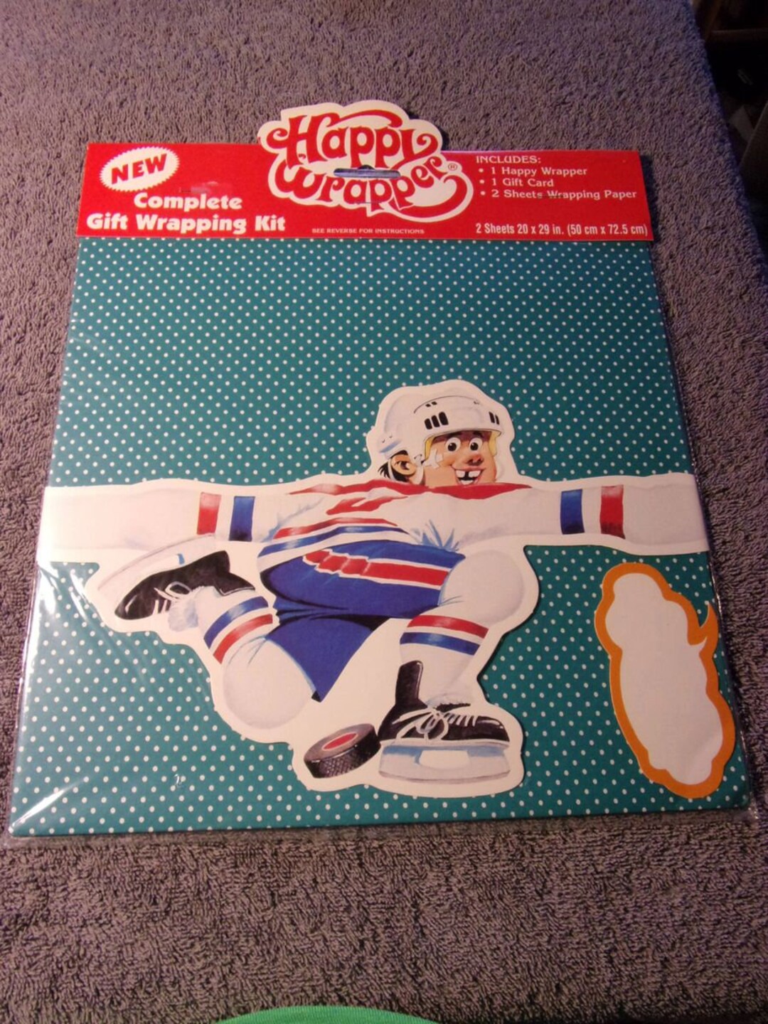 Happy Wrapper Gift Wrapping Kit / Hockey Player - Etsy