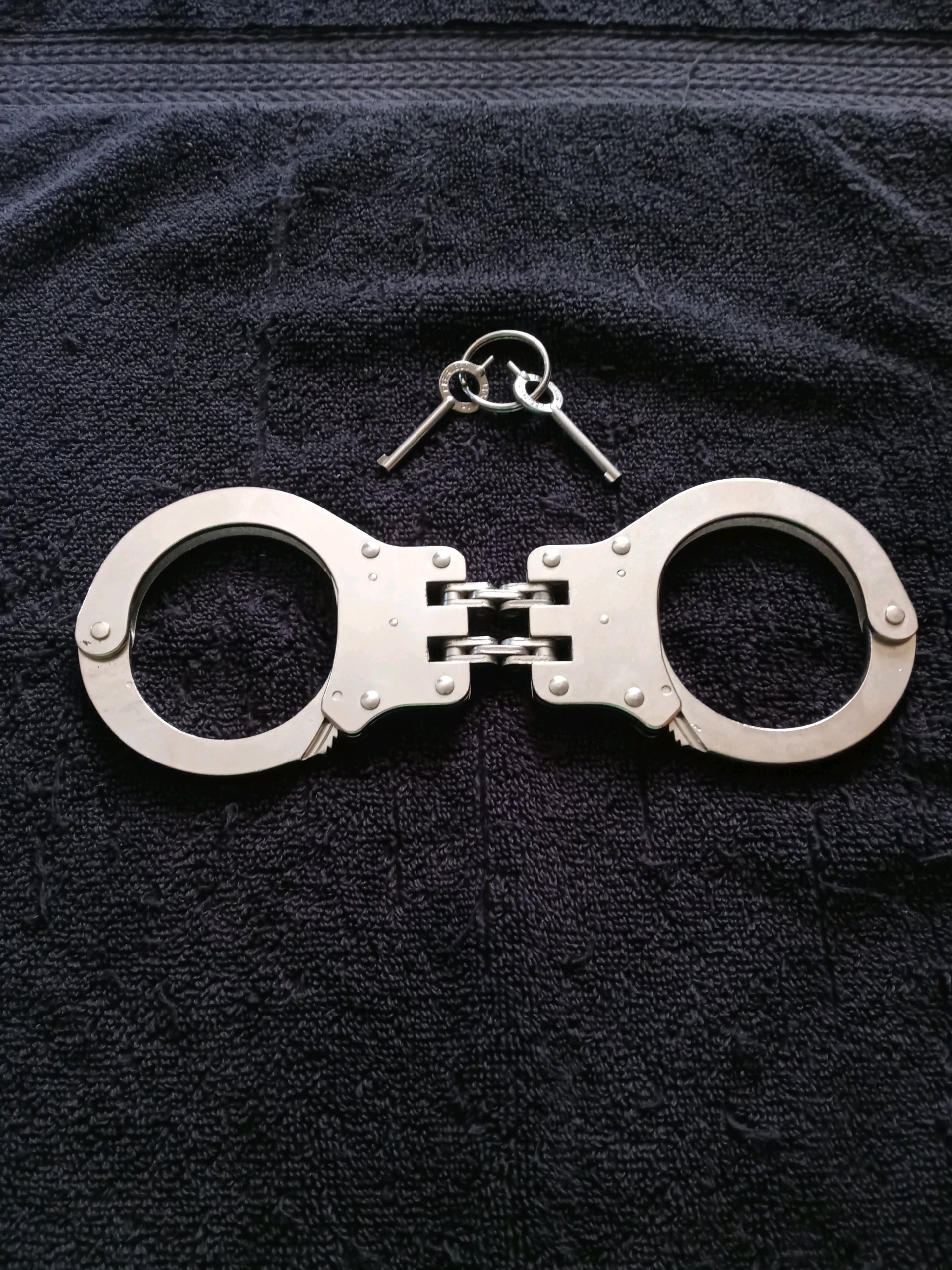 Peerless Handcuffs Model 801