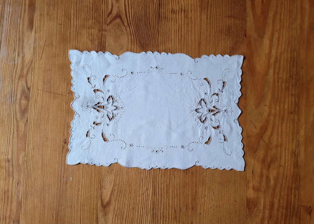 Vintage Ivory Linen Madeira Cutwork Table Topper: Embroidered Floral ...