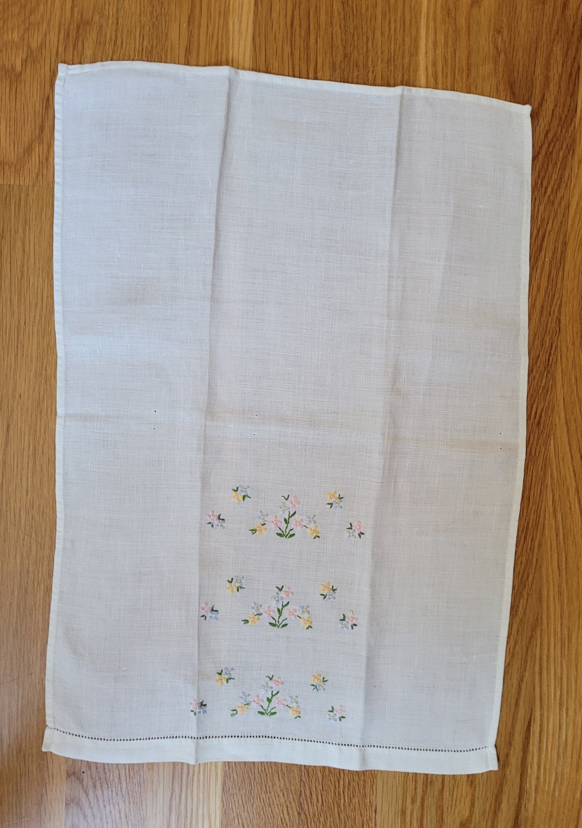 Vintage Tea Towel Embroidered Flowers Tray Liner 19 X - Etsy