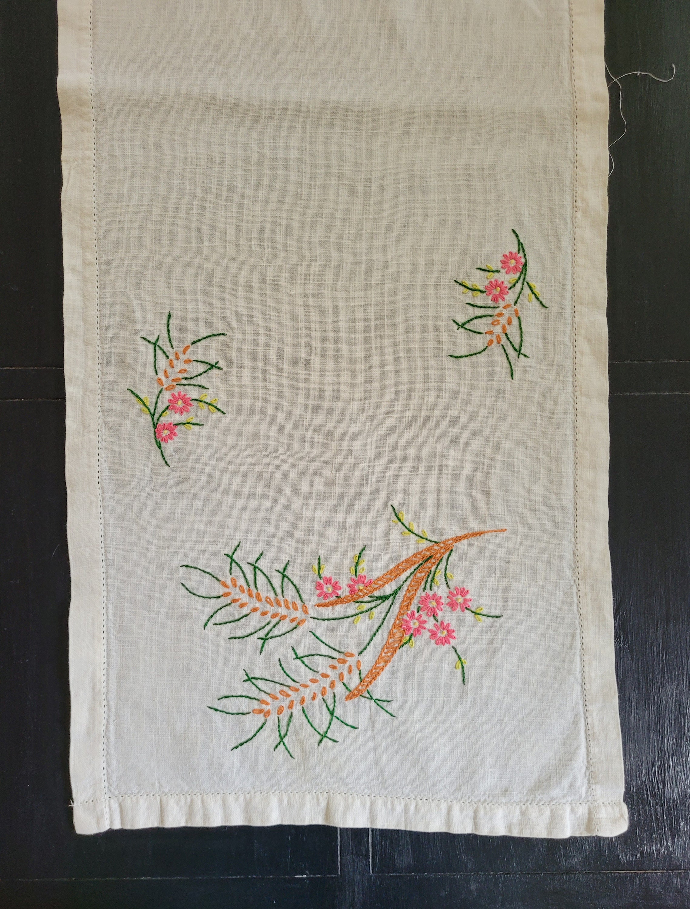 Vintage White Linen Hand Embroidered Wheat and Flower Table Runner - Etsy