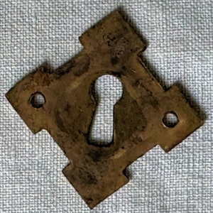 Vintage Keyhole : Brass Key Hole Escutcheon Square Gothic Diamond ...