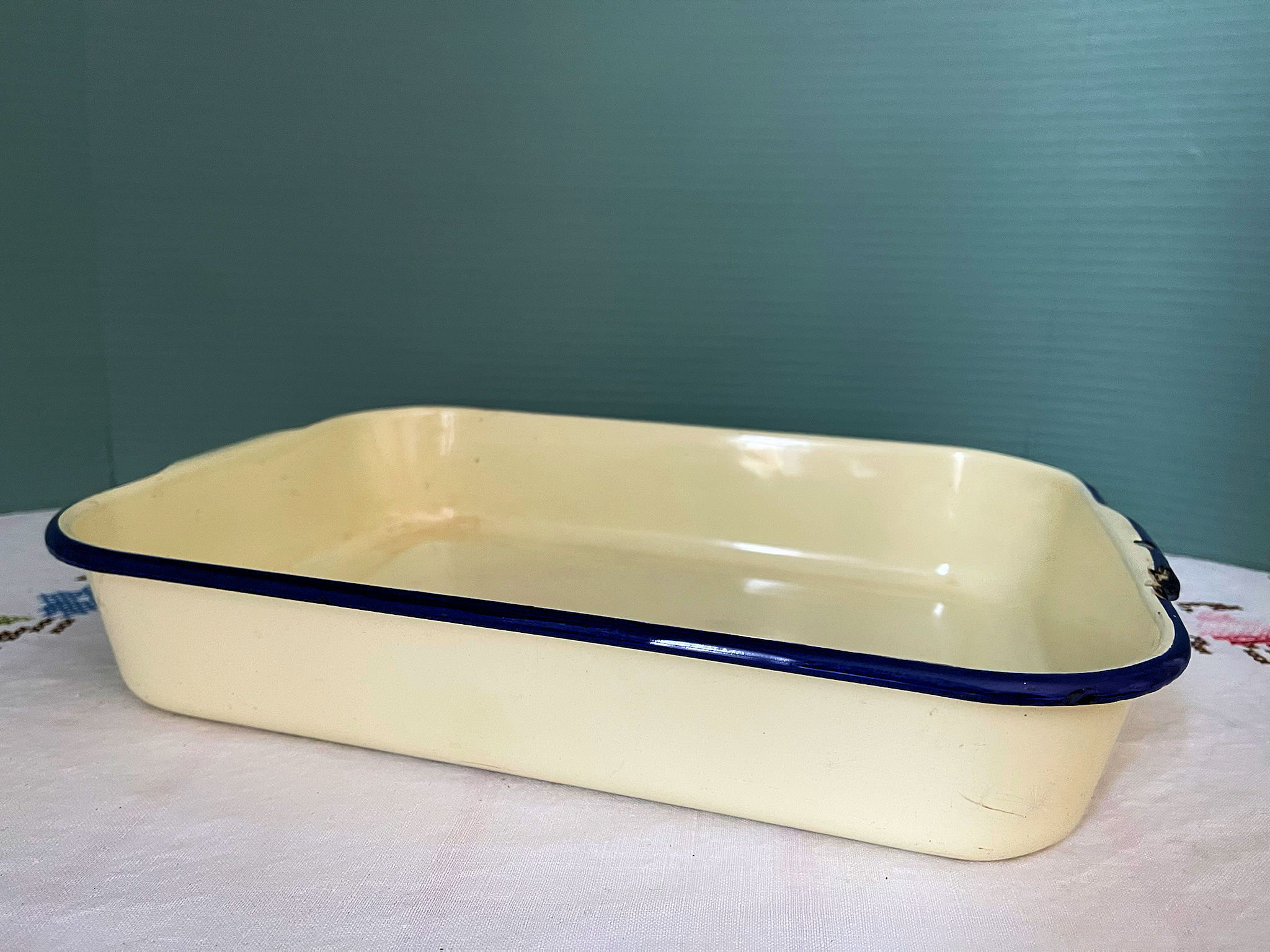 Vintage Enamelware Pan Yellow and Blue Vintage Enamelware Rectangular ...