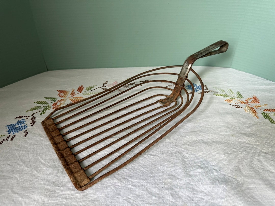 Vintage Coal Shovel : Rare Metal Wire Bail Wired Mesh Fireplace Wood ...