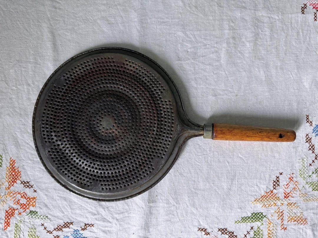 Vintage Heat Diffuser : Round Metal Flame Fanner Wood Handle Mini Pot ...