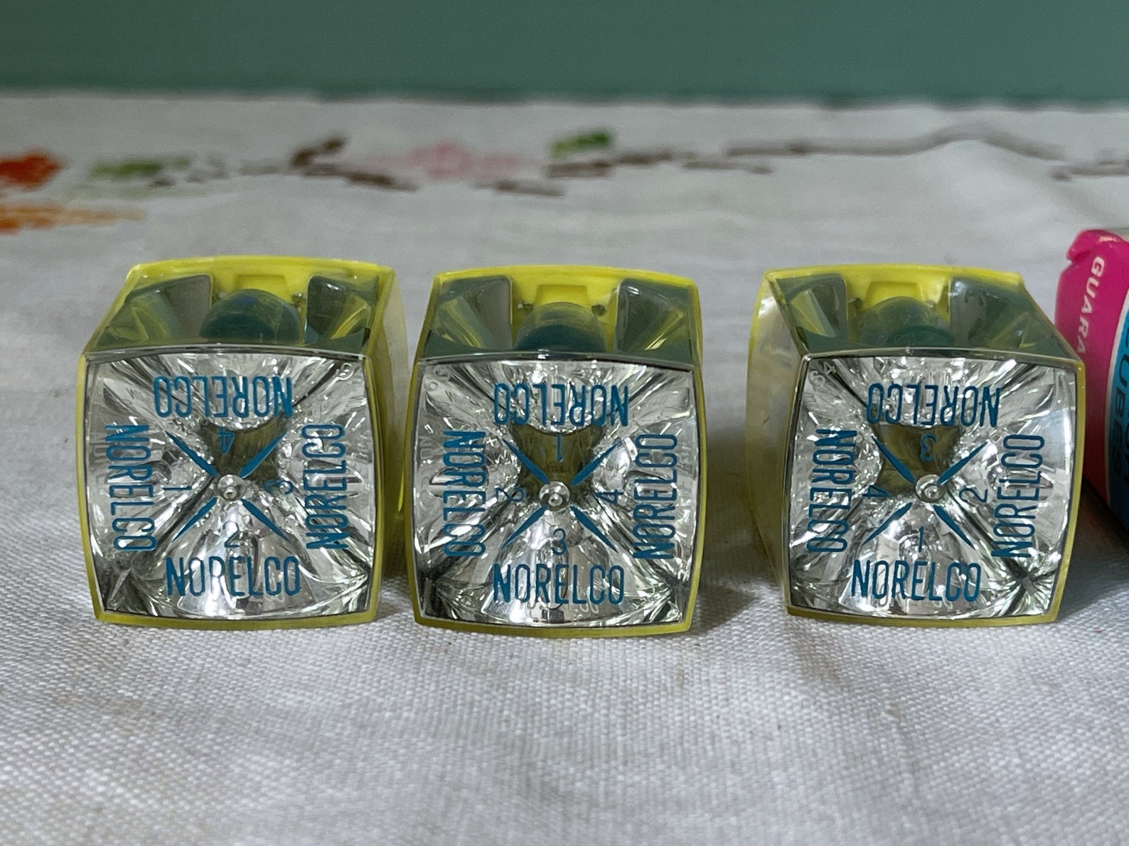 Vintage Flash Cubes : Rare Norelco Magicubes 3 Bulbs 12 - Etsy