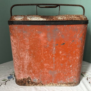 Vintage Cooler : Eskimo Faded Red Rusty Insulated Ice Chest Bottle ...