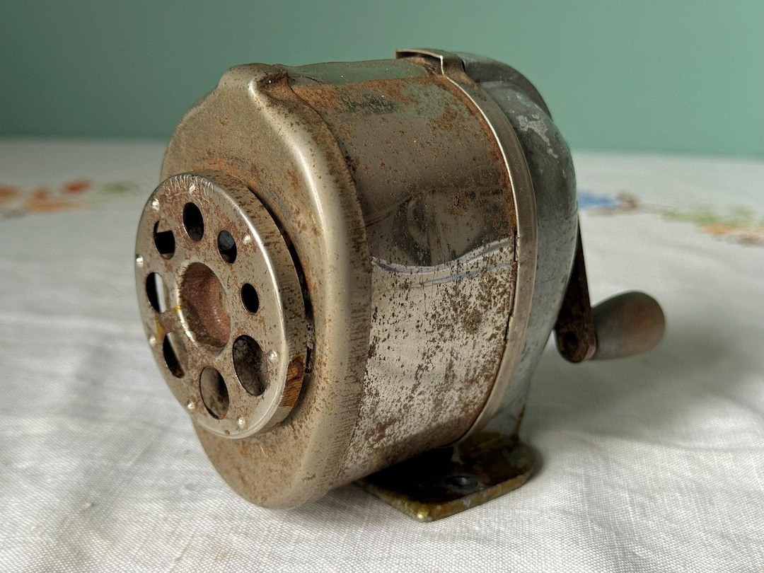 Vintage Pencil Sharpener : Generic Manual Pencil Sharpener 8 Hole Wall ...
