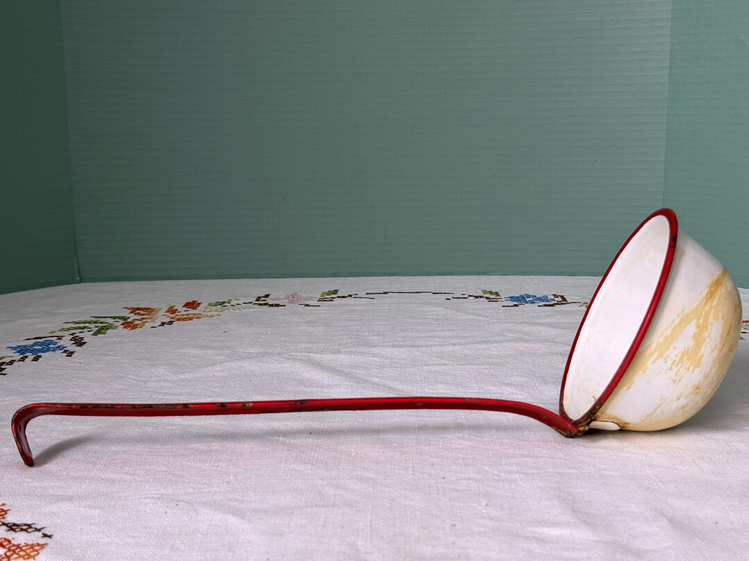 Vintage Enamel Dipper : White & Red Enamelware 13" Long Scoop Ladle ...
