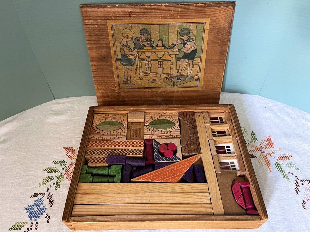 Vintage Toy : Wood Buildings Blocks Play Set in Pictorial Box Door Roof ...