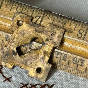 Vintage Keyhole : Brass Key Hole Escutcheon Square Gothic Diamond ...