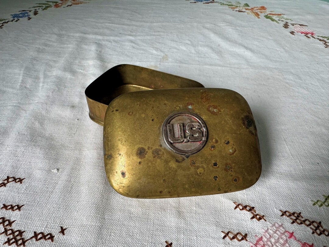 Vintage Soap Box : Brass Military Officer Metal Clamshell Raised ...
