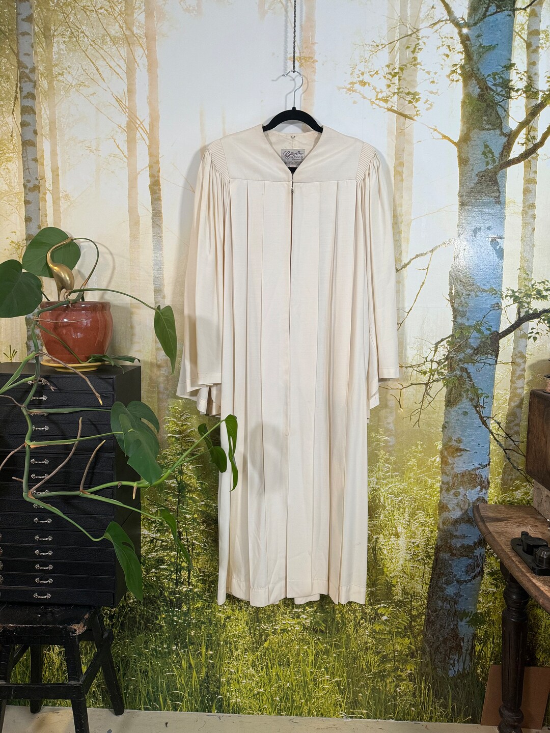 60's Collegiate Graduation Gown/choir Robe, Ivory, Pleats, Full Front ...