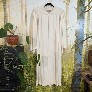 60's Collegiate Graduation Gown/choir Robe, Ivory, Pleats, Full Front ...