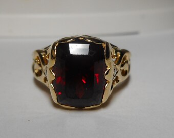Pyrope Garnet Ring - Etsy