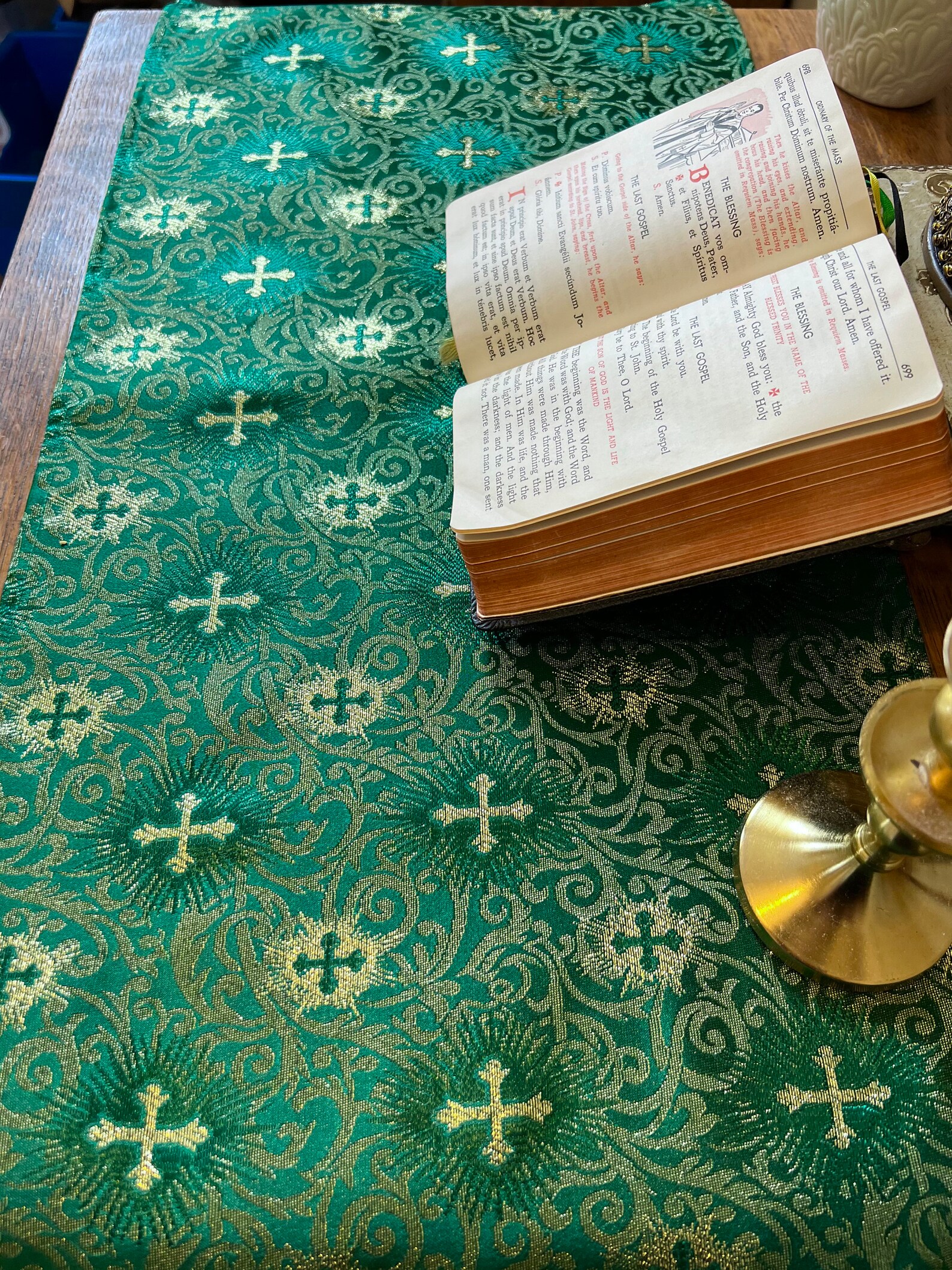 Altar Cloth Catholic Christian Home Green Gold Metallic Liturgical ...
