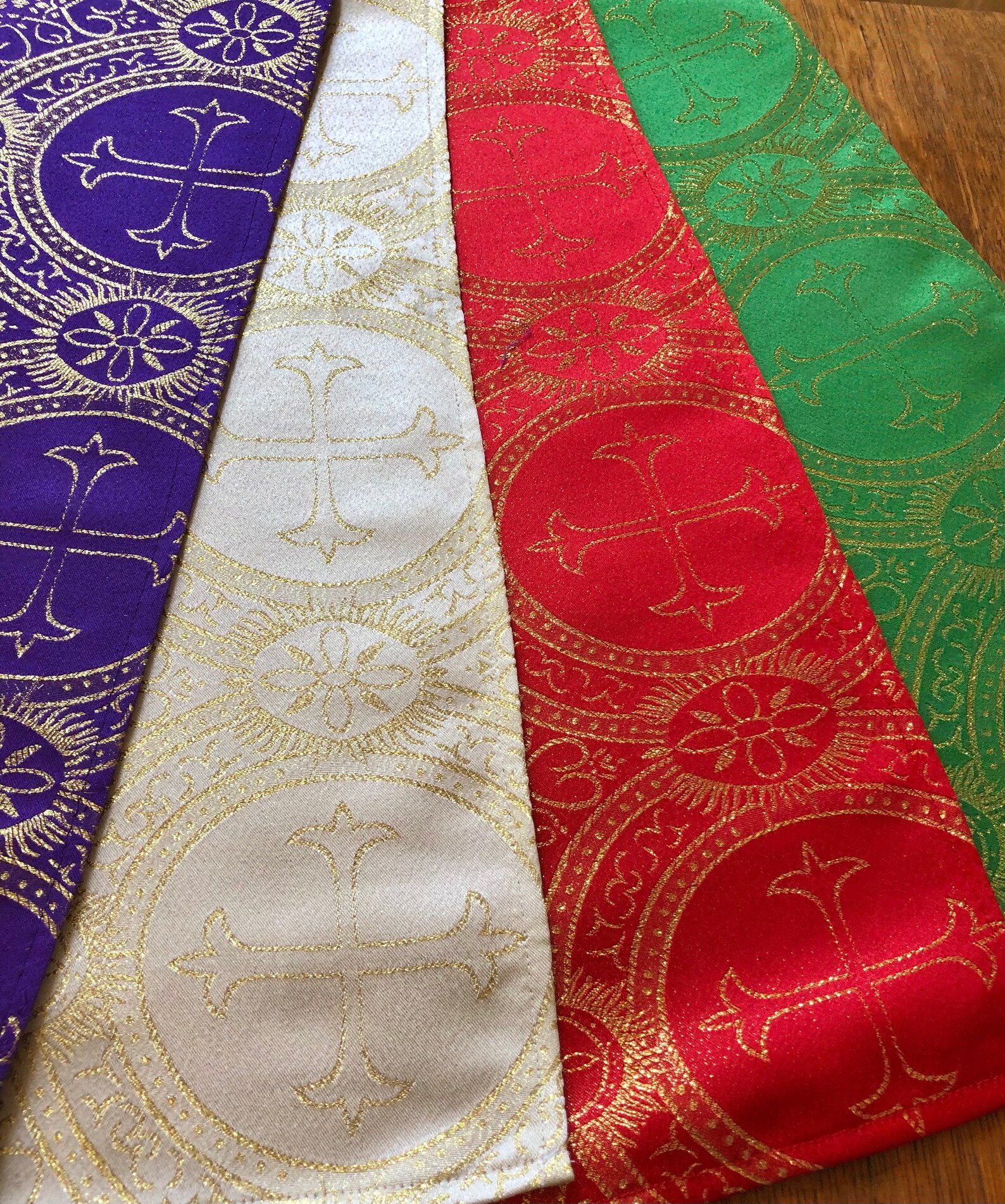 Altar Cloths SET Of 4 Liturgical Catholic Christian Home 29 X Etsy Altar Cloths SET Of 4 Liturgical Catholic Christian Home 29 X Etsy