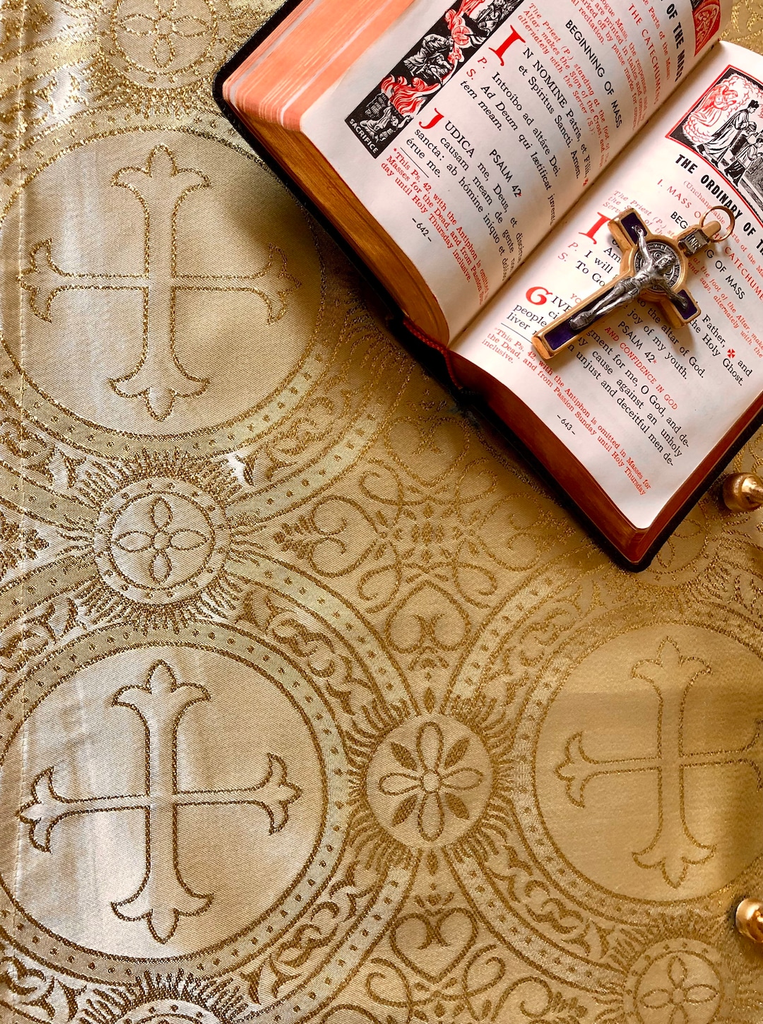 Altar Cloth Catholic Christian Home Shiny Gold With Metallic Gold 2 ...