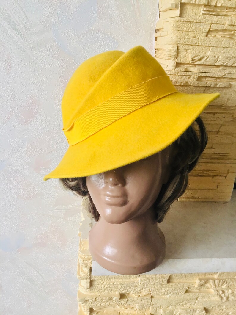 Vintage yellow wool felt hat 1950 Spring hat 55 cm | Etsy