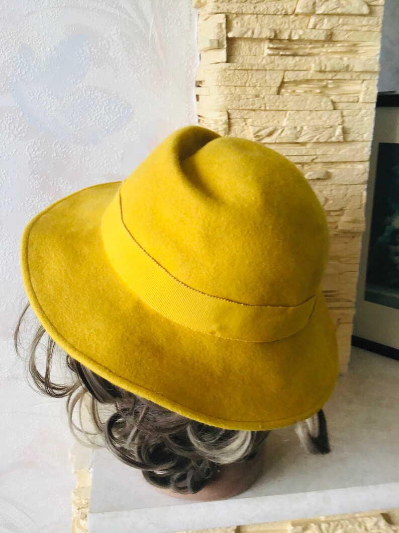 Vintage yellow wool felt hat 1950 Spring hat 55 cm | Etsy