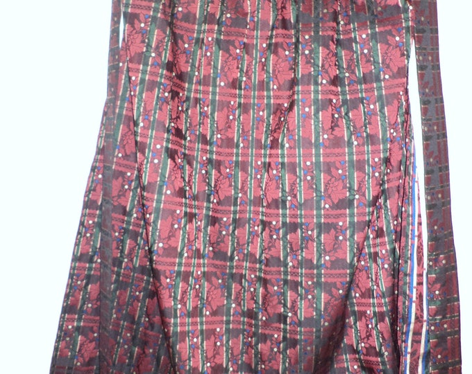 Vintage Apron. A Long Silk Apron. the Apron is Made of - Etsy