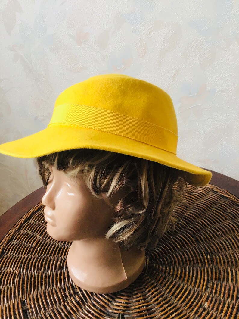 Vintage yellow wool felt hat 1950 Spring hat 55 cm | Etsy