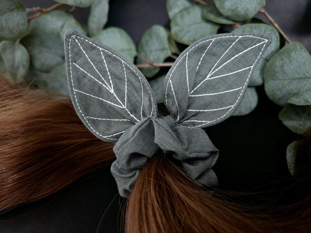 Devil's Ivy Leaf Scrunchie, Pothos Leaf Scrunchie / Green Scrunchie ...