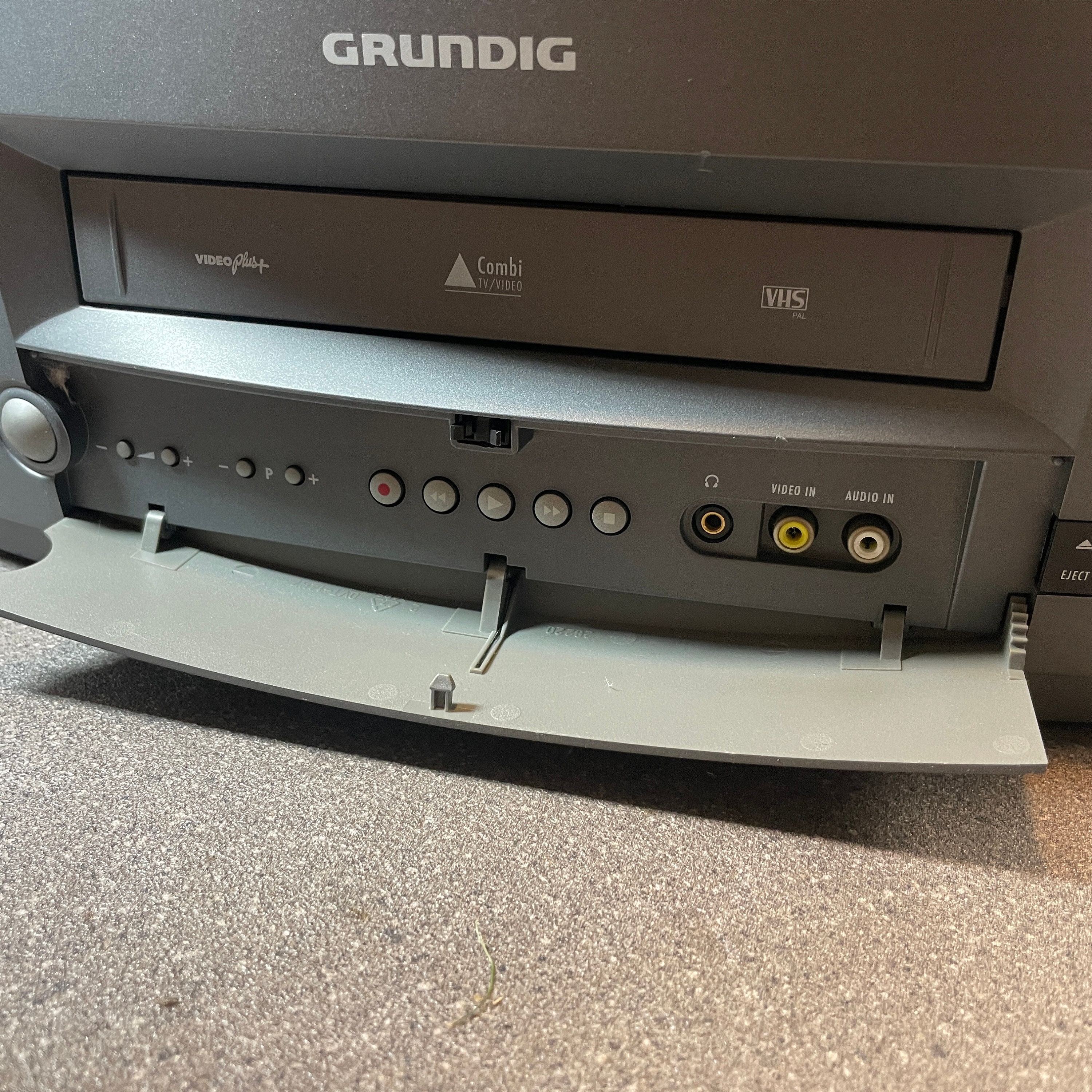 Grundig 14 Inch CRT TV Remote Built-in VCR Retro - Etsy